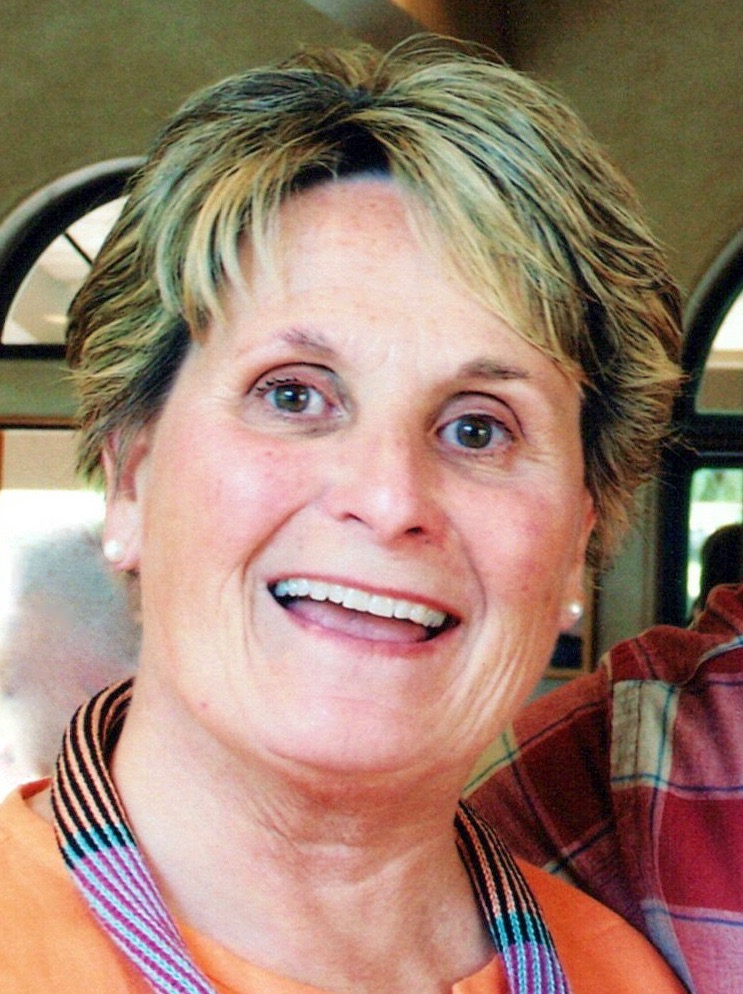 Julie Reeves's Instagram, Twitter & Facebook on IDCrawl